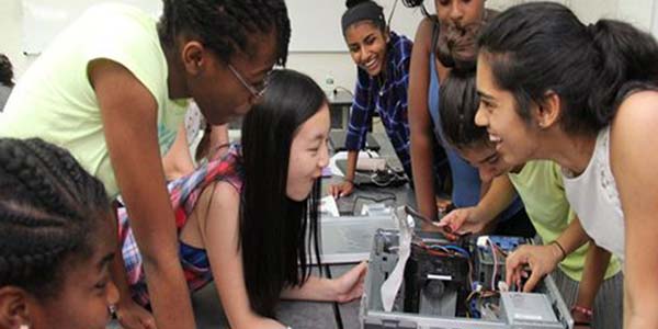 High School Girls Learn 'Virtuous Hacking' in Computer Science Program ...