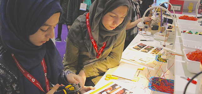 Microsoft Launches In-Store STEM Program Throughout May, VR Curriculum ...